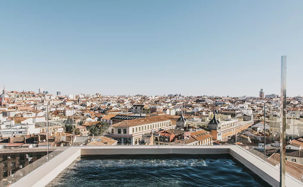 Hotel with pool in Madrid | Dear Hotel Madrid